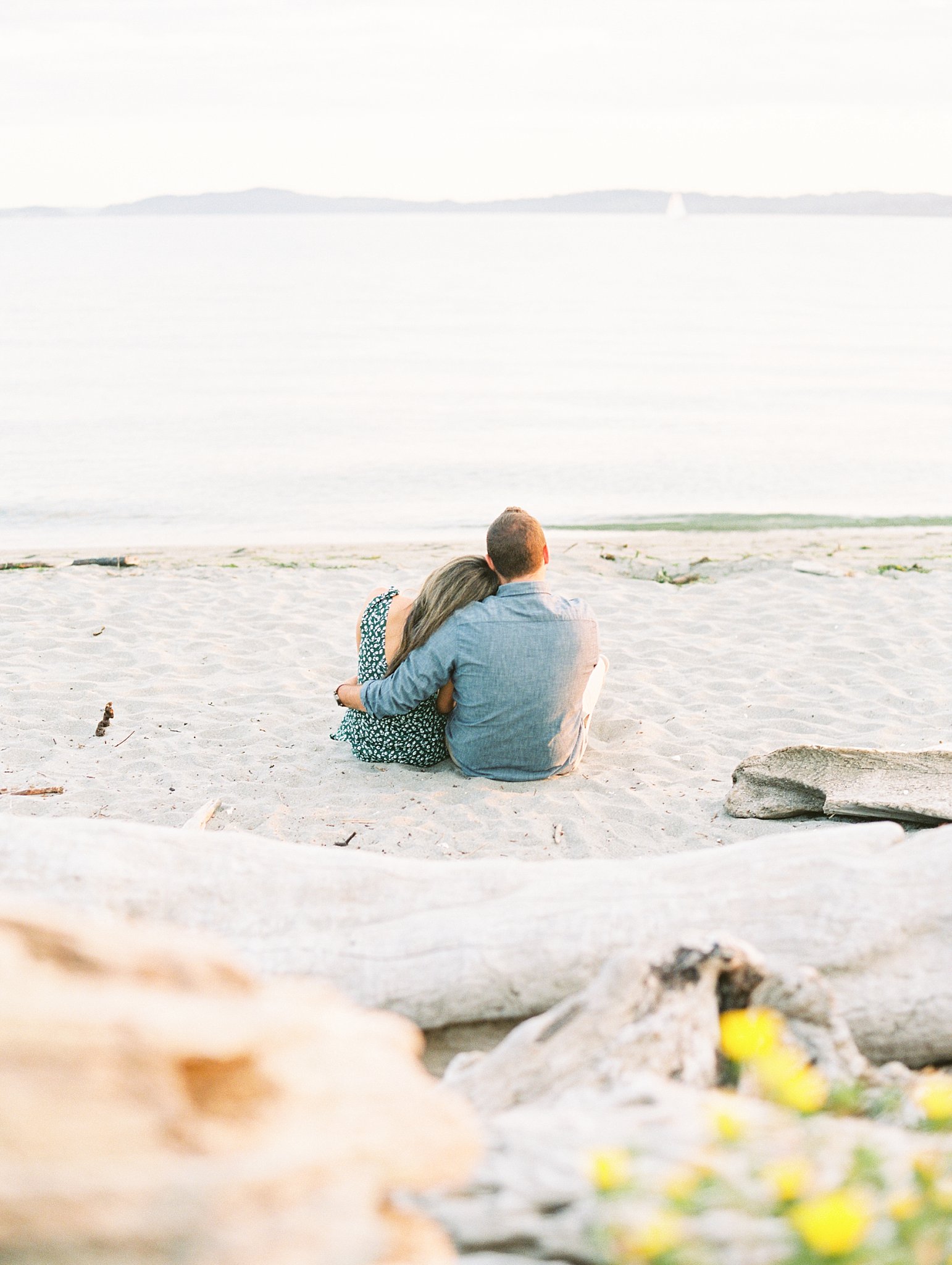 Seattle Engagement Session on the beach | Washington Wedding ...